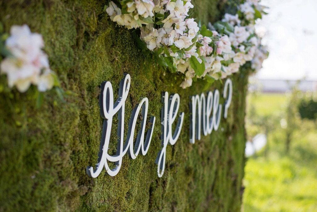 Styled shoot: trouwen in een boomgaard