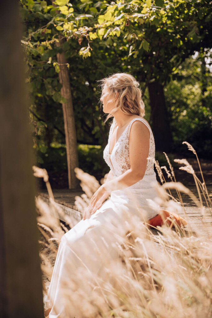 De bruiloft van Guus en Minouk: kleur en festival-vibes!