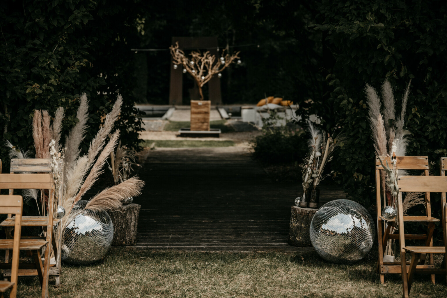 Twee keer trouwen! De bohemian bruiloft van Haske en Nina