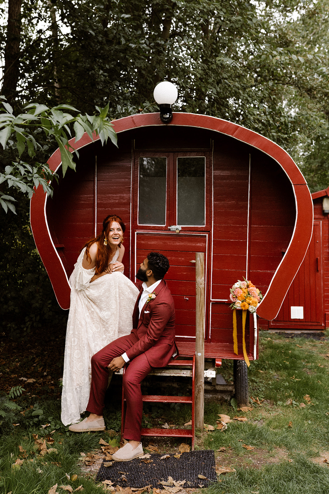 De eclectische bruiloft met jaren 70-tintje van Lotte en Kogul